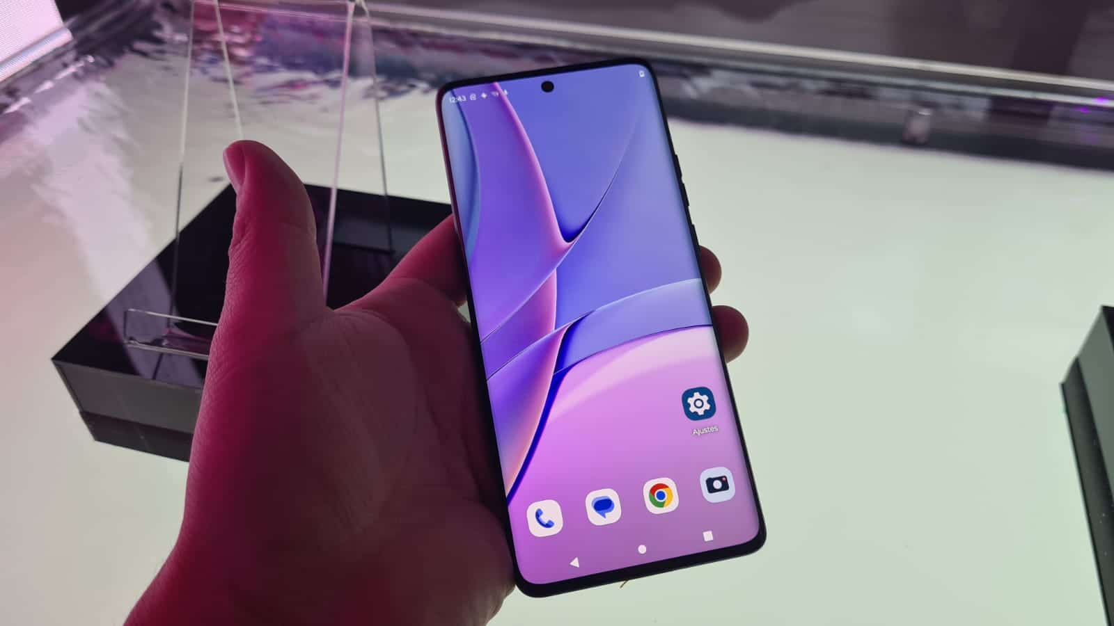 El Motorola edge 40 y los razr 40 ya están en Colombia: conoce sus ...